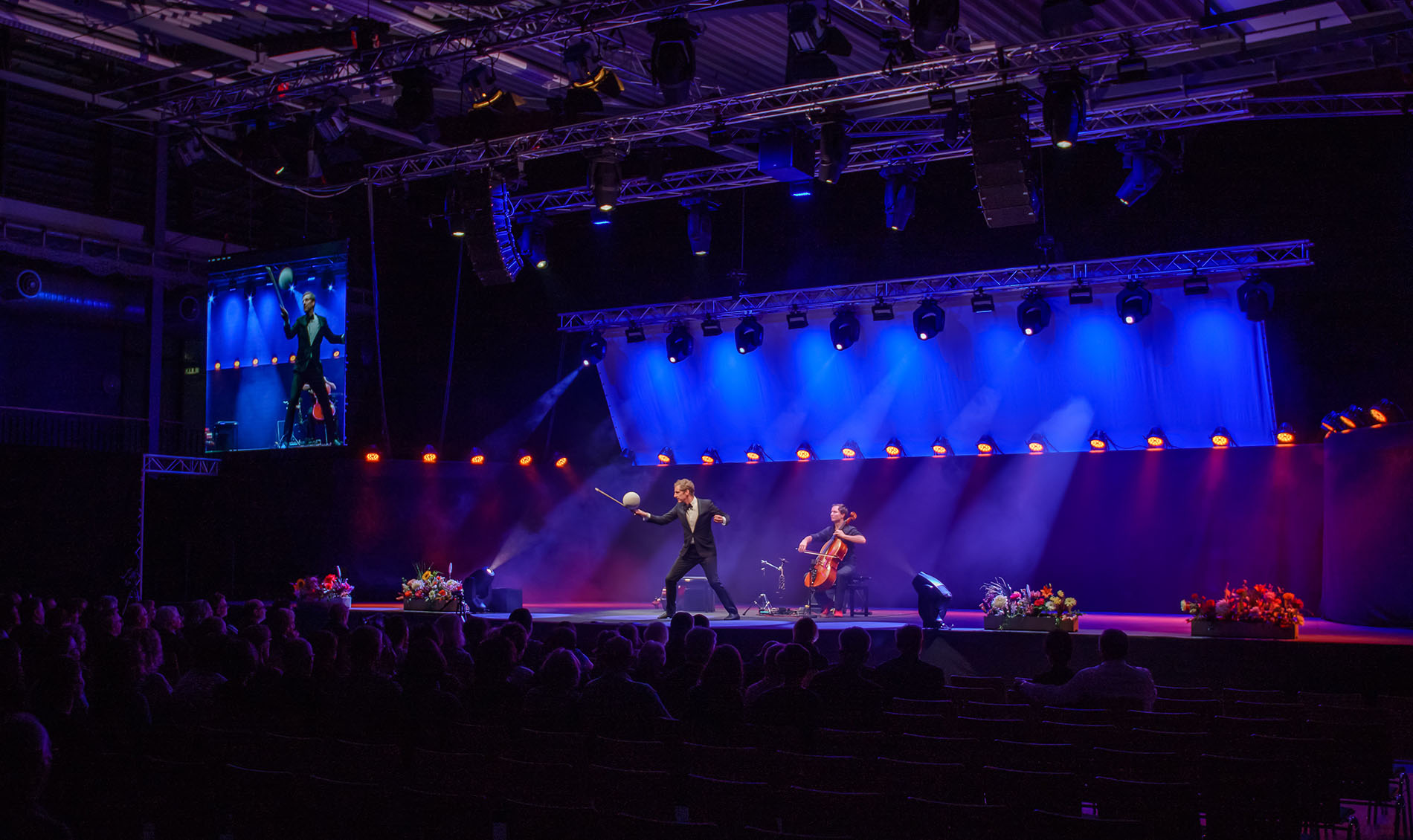 Martin Mall Show – ideas inspired by gravity